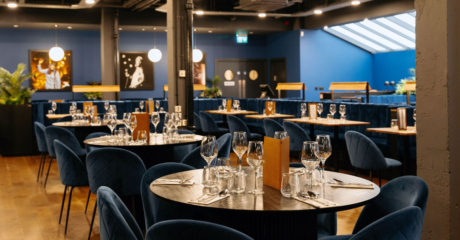 Studio Five Restaurant | Modern Restaurant with Live Music